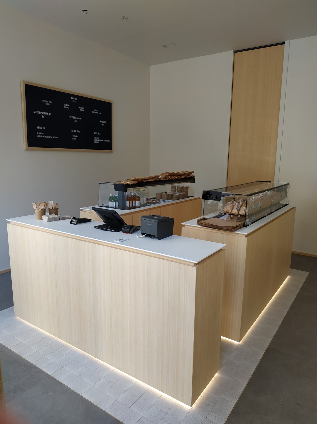 Onigiriz - Restaurant japonais spécialiste de l'onigiri. Frais et faits ...